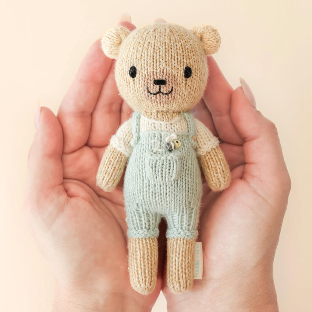 Tiny Charlie the Honey Bear – NINI and LOLI